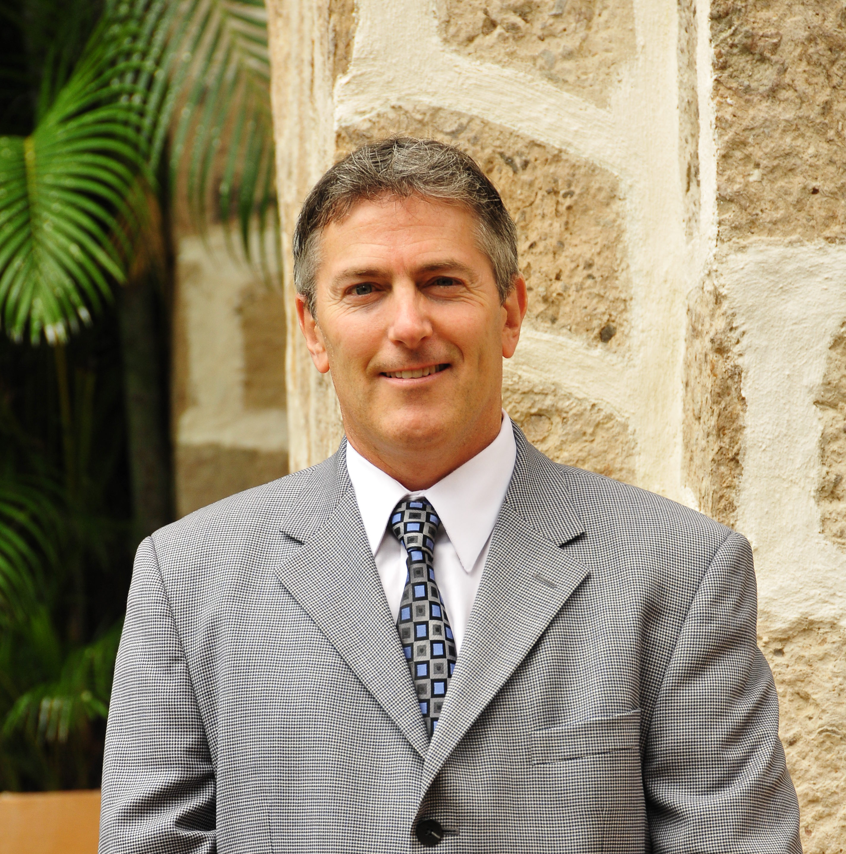 Tom Fuerst - Robbins